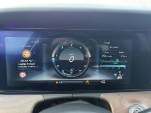 Black Mercedes-Benz E 220 2017 in Raseiniai, with an engine capacity of 1.95 L and mileage of 303 thousand km for 15850 €, photo 25 on AUTOMOTO.COM.LV