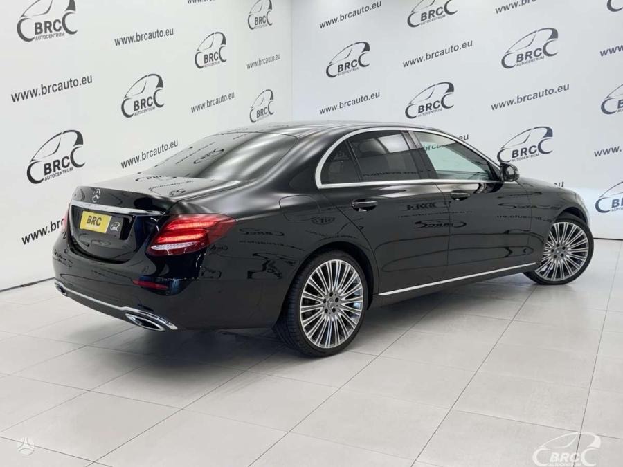 Черный Мерседес E 220 2017 в Вильнюс, объемом двигателя 1.95 л и пробегом 177 тыс. км за 21999 €, фото 4 на AUTOMOTO.COM.LV