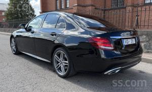Melns Mercedes-Benz E 220 2017 Rēzekne, ar dzinēja tilpumu 2.00 L un nobraukumu 306 tūkst. km par 17500 €, foto 7 vietnē AUTOMOTO.COM.LV