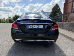 Melns Mercedes-Benz E 220 2017 Rēzekne, ar dzinēja tilpumu 2.00 L un nobraukumu 306 tūkst. km par 17500 €, foto 12 vietnē AUTOMOTO.COM.LV