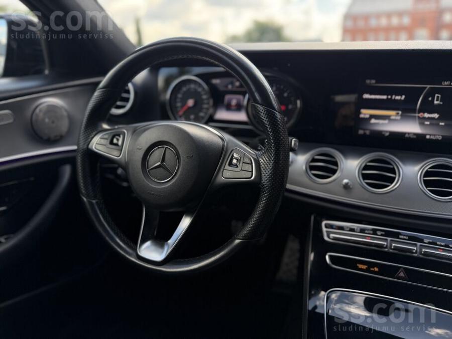 Melns Mercedes-Benz E 220 2017 Rēzekne, ar dzinēja tilpumu 2.00 L un nobraukumu 306 tūkst. km par 17500 €, foto 15 vietnē AUTOMOTO.COM.LV