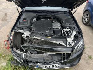 Black Mercedes-Benz E 220 2017 in Kaunas, with an engine capacity of 1.95 L and mileage of 293 thousand km for 7900 €, photo 9 on AUTOMOTO.COM.LV