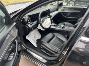 Black Mercedes-Benz E 220 2017 in Kaunas, with an engine capacity of 1.95 L and mileage of 293 thousand km for 7900 €, photo 18 on AUTOMOTO.COM.LV