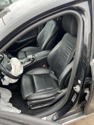 Black Mercedes-Benz E 220 2017 in Kaunas, with an engine capacity of 1.95 L and mileage of 293 thousand km for 7900 €, photo 19 on AUTOMOTO.COM.LV