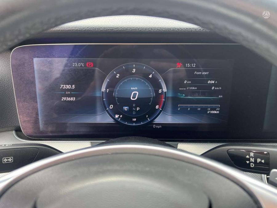 Black Mercedes-Benz E 220 2017 in Kaunas, with an engine capacity of 1.95 L and mileage of 293 thousand km for 7900 €, photo 21 on AUTOMOTO.COM.LV