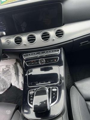 Black Mercedes-Benz E 220 2017 in Kaunas, with an engine capacity of 1.95 L and mileage of 293 thousand km for 7900 €, photo 22 on AUTOMOTO.COM.LV
