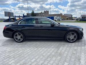 Черный Мерседес E 220 2017 в Таураге, объемом двигателя 1.95 л и пробегом 289 тыс. км за 17000 €, фото 4 на AUTOMOTO.COM.LV