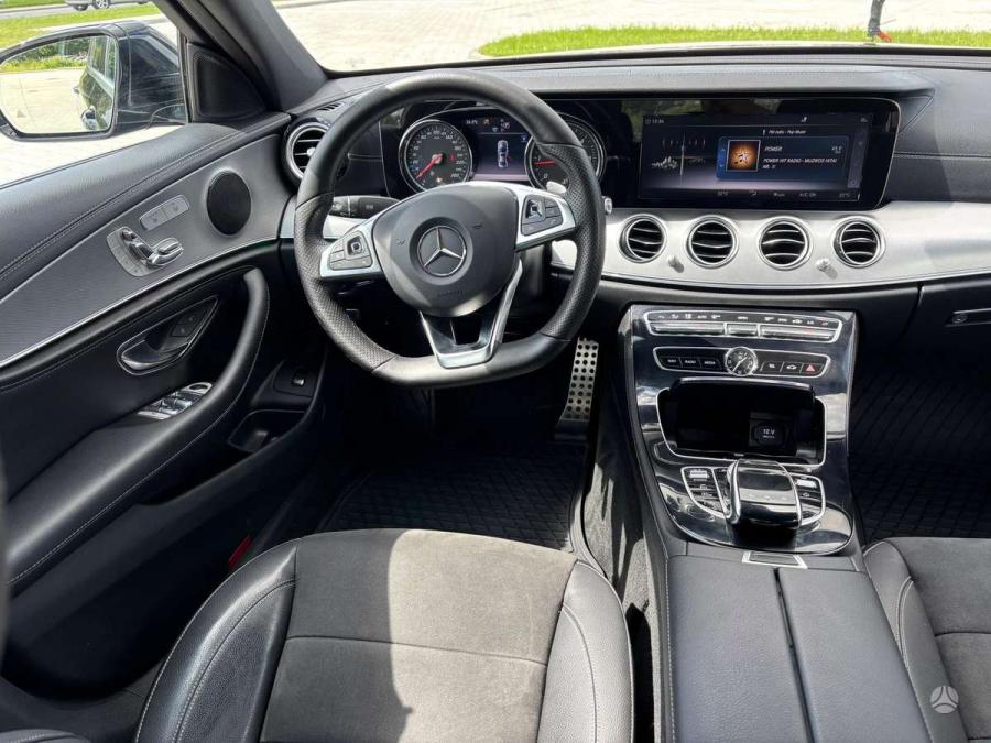 Черный Мерседес E 220 2017 в Таураге, объемом двигателя 1.95 л и пробегом 289 тыс. км за 17000 €, фото 25 на AUTOMOTO.COM.LV