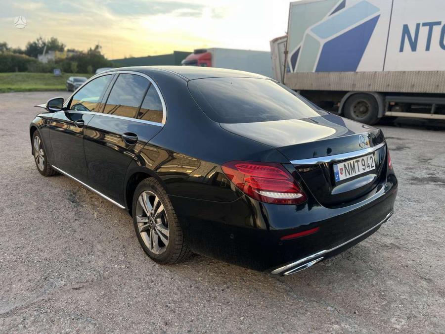 Черный Мерседес E 220 2017 в Каунас, объемом двигателя 1.95 л и пробегом 293 тыс. км за 7950 €, фото 5 на AUTOMOTO.COM.LV