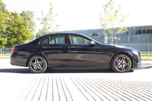 Melns Mercedes-Benz E 220 2017 Cēsis, ar dzinēja tilpumu 2.00 L un nobraukumu 212 tūkst. km par 25000 €, foto 4 vietnē AUTOMOTO.COM.LV