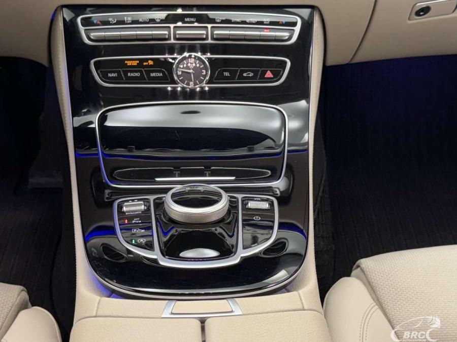 Черный Мерседес E 220 2017 в Вильнюс, объемом двигателя 1.95 л и пробегом 177 тыс. км за 21000 €, фото 20 на AUTOMOTO.COM.LV