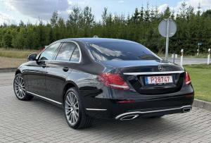 Черный Мерседес E 220 2017 в Расейняй, объемом двигателя 1.95 л и пробегом 330 тыс. км за 14500 €, фото 3 на AUTOMOTO.COM.LV