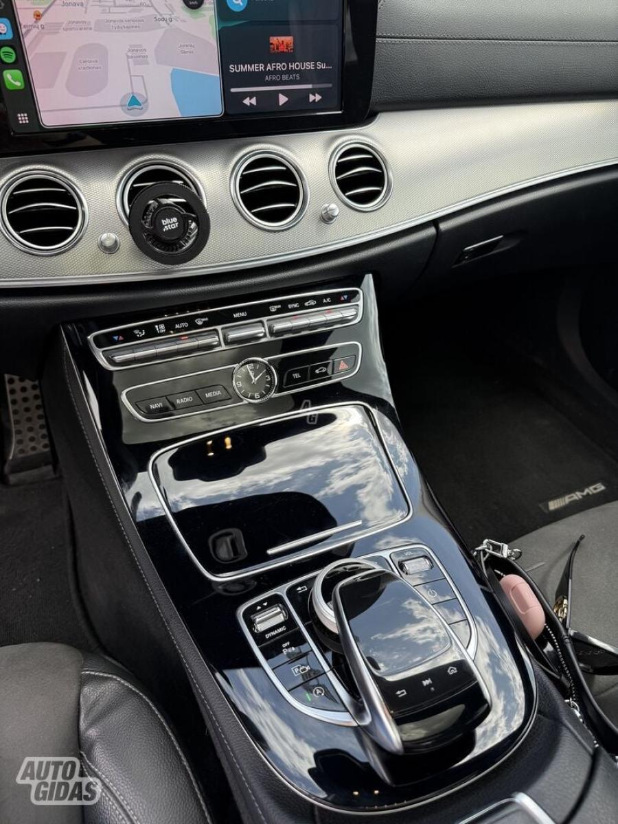 Black Mercedes-Benz E 220 2018 in Kaunas, with an engine capacity of 2.00 L and mileage of 346 thousand km for 21000 €, photo 9 on AUTOMOTO.COM.LV