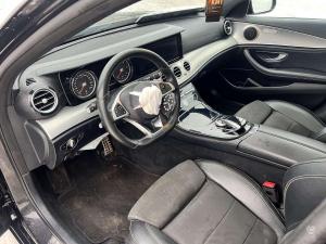 Black Mercedes-Benz E 220 2018 in Kaunas, with an engine capacity of 1.95 L and mileage of 325 thousand km for 11300 €, photo 11 on AUTOMOTO.COM.LV