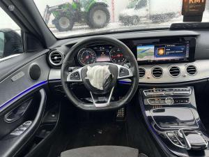 Black Mercedes-Benz E 220 2018 in Kaunas, with an engine capacity of 1.95 L and mileage of 325 thousand km for 11300 €, photo 18 on AUTOMOTO.COM.LV