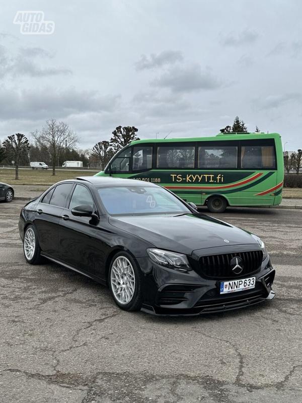 Черный Мерседес E 220 2018 в Каунас, объемом двигателя 2.00 л и пробегом 277 тыс. км за 23500 €, фото 1 на AUTOMOTO.COM.LV