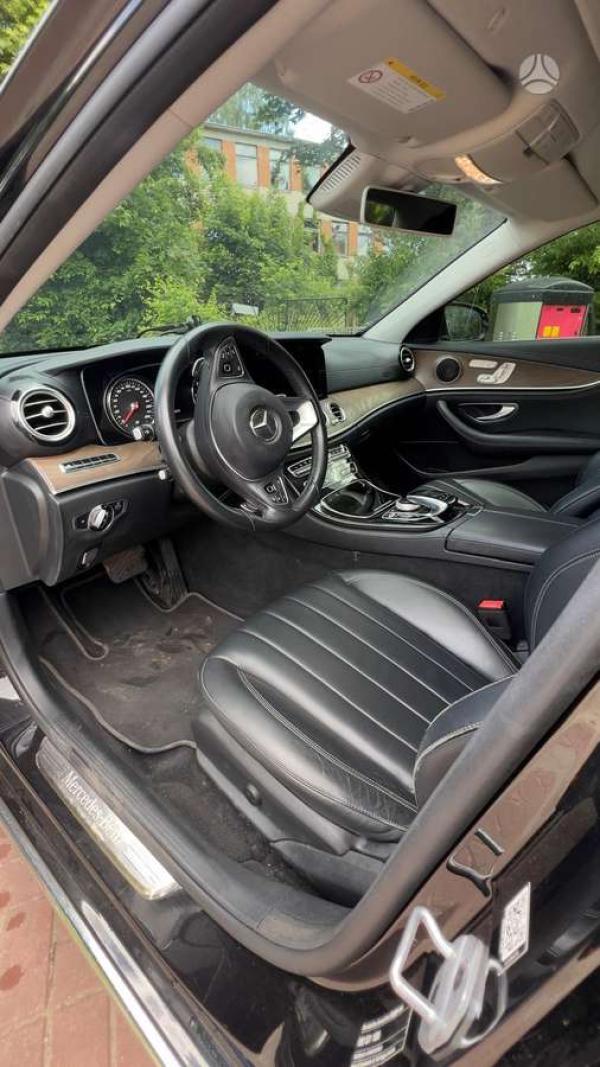 Black Mercedes-Benz E 220 2018 in Vilnius, with an engine capacity of 1.95 L and mileage of 222 thousand km for 17400 €, photo 5 on AUTOMOTO.COM.LV