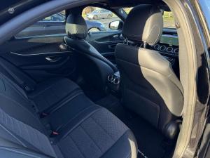 Black Mercedes-Benz E 220 2018 in Pakruojis, with an engine capacity of 2.20 L and mileage of 160 thousand km for 19500 €, photo 4 on AUTOMOTO.COM.LV