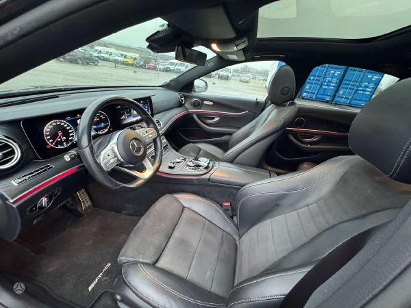 Melns Mercedes-Benz E 220 2019 Kauņa, ar dzinēja tilpumu 1.95 L un nobraukumu 192 tūkst. km par 19800 €, foto 6 vietnē AUTOMOTO.COM.LV