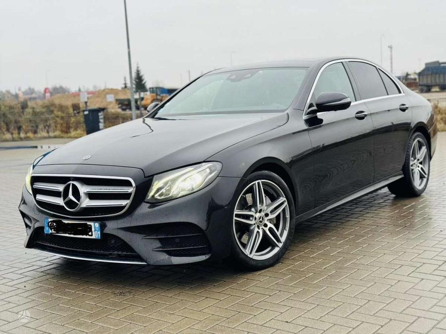 Black Mercedes-Benz E 220 2019 in Kaunas, with an engine capacity of 1.95 L and mileage of 192 thousand km for 18999 €, photo 2 on AUTOMOTO.COM.LV