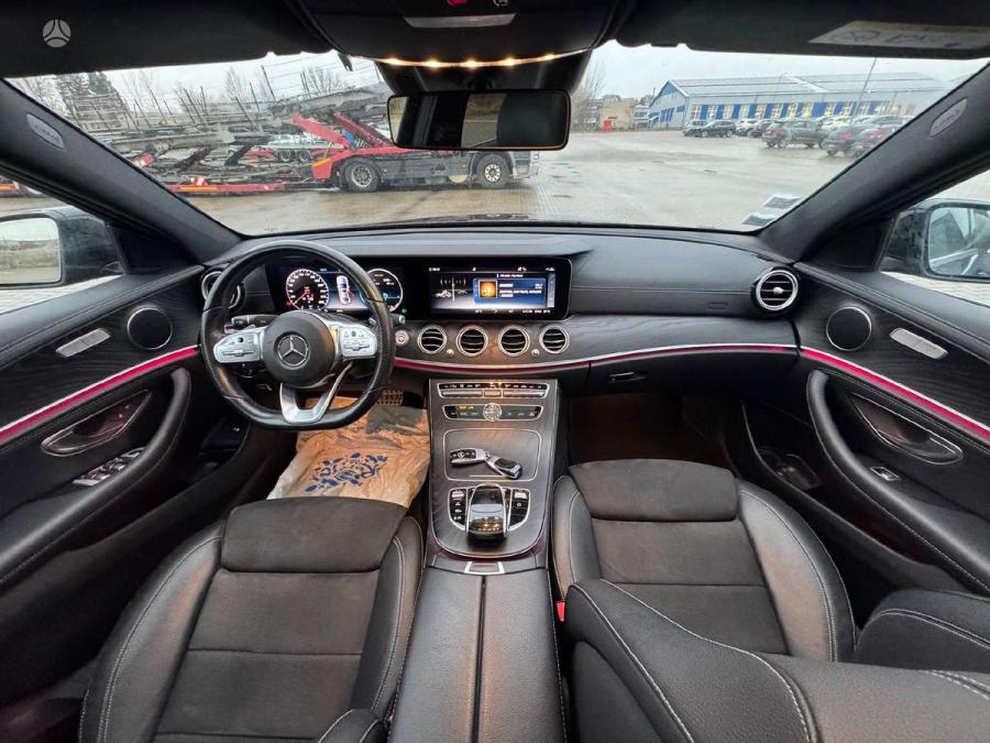 Black Mercedes-Benz E 220 2019 in Kaunas, with an engine capacity of 1.95 L and mileage of 192 thousand km for 18999 €, photo 8 on AUTOMOTO.COM.LV