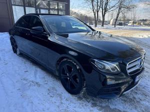 Black Mercedes-Benz E 220 2019 in Kaunas, with an engine capacity of 1.95 L and mileage of 193 thousand km for 18200 €, photo 4 on AUTOMOTO.COM.LV