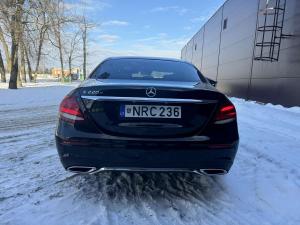 Black Mercedes-Benz E 220 2019 in Kaunas, with an engine capacity of 1.95 L and mileage of 193 thousand km for 18200 €, photo 7 on AUTOMOTO.COM.LV