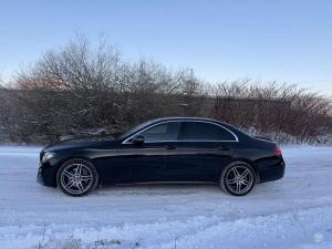 Melns Mercedes-Benz E 220 2019 Kauņa, ar dzinēja tilpumu 1.95 L un nobraukumu 300 tūkst. km par 21500 €, foto 2 vietnē AUTOMOTO.COM.LV