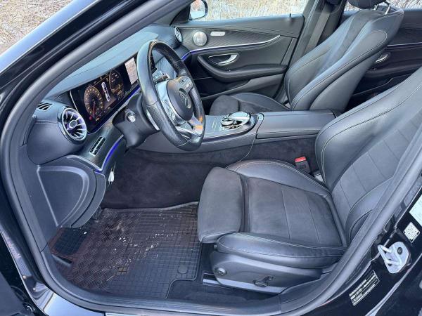 Black Mercedes-Benz E 220 2019 in Kaunas, with an engine capacity of 1.95 L and mileage of 300 thousand km for 21500 €, photo 10 on AUTOMOTO.COM.LV