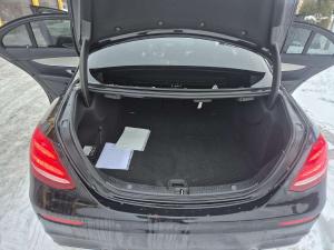 Black Mercedes-Benz E 220 2019 in Kaunas, with an engine capacity of 1.95 L and mileage of 240 thousand km for 20000 €, photo 5 on AUTOMOTO.COM.LV