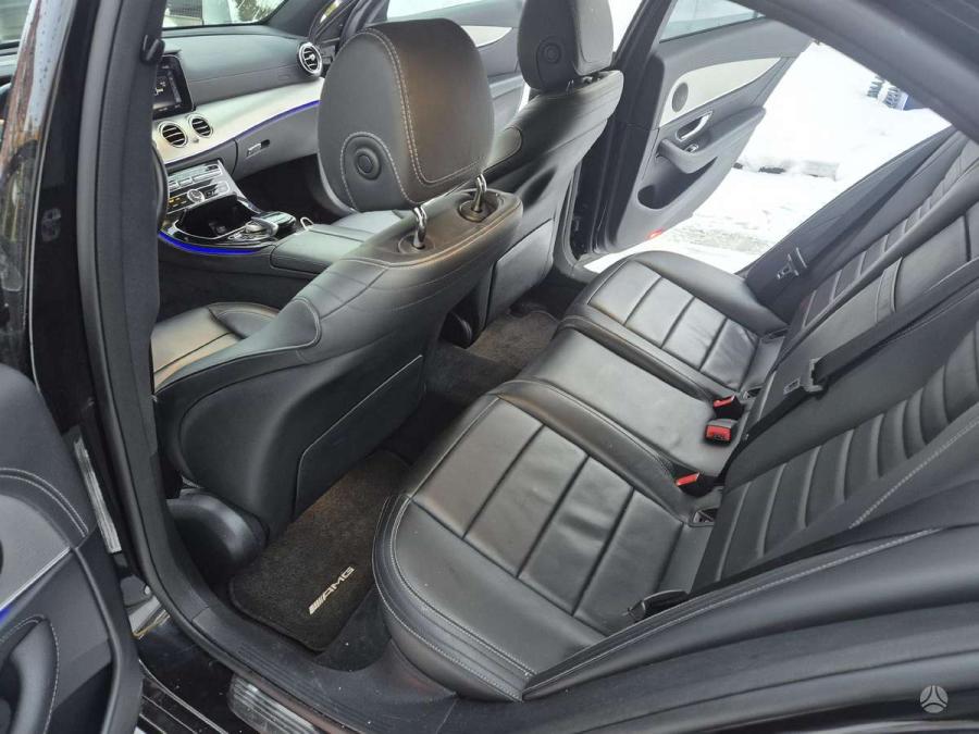 Black Mercedes-Benz E 220 2019 in Kaunas, with an engine capacity of 1.95 L and mileage of 240 thousand km for 20000 €, photo 9 on AUTOMOTO.COM.LV