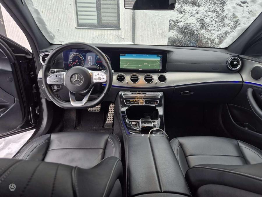 Black Mercedes-Benz E 220 2019 in Kaunas, with an engine capacity of 1.95 L and mileage of 240 thousand km for 20000 €, photo 14 on AUTOMOTO.COM.LV