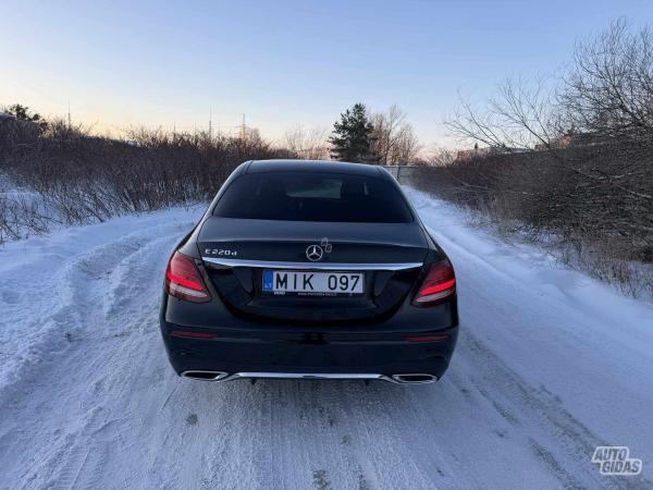 Melns Mercedes-Benz E 220 2019 Kauņa, ar dzinēja tilpumu 2.00 L un nobraukumu 300 tūkst. km par 21500 €, foto 8 vietnē AUTOMOTO.COM.LV