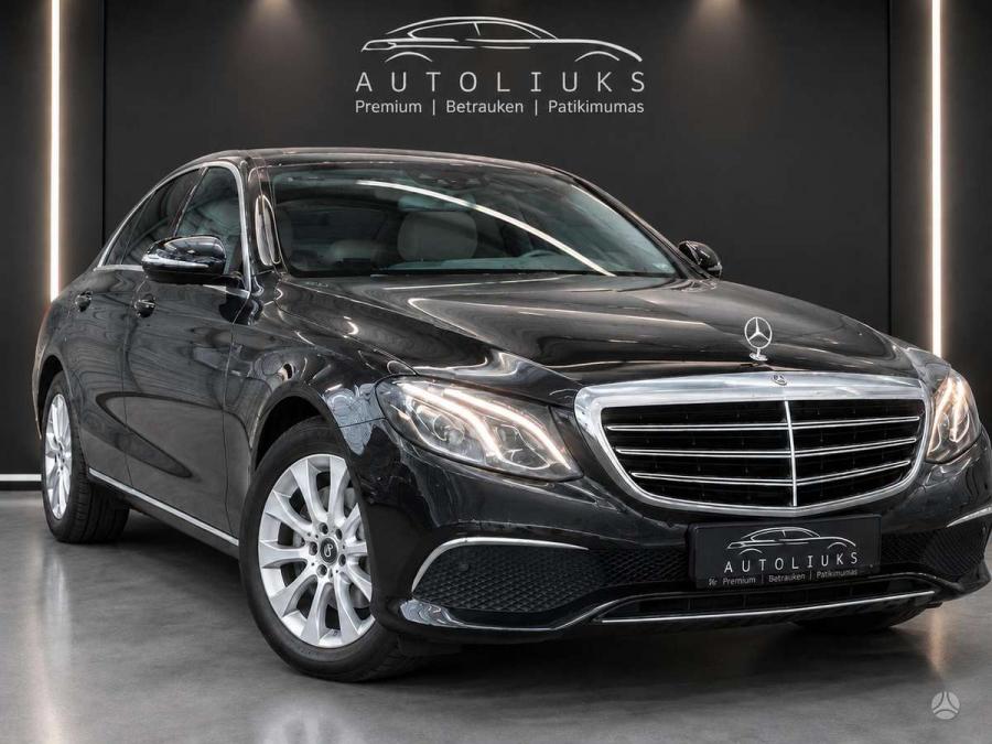 Черный Мерседес E 220 2019 в Таураге, объемом двигателя 1.95 л и пробегом 380 тыс. км за 14000 €, фото 3 на AUTOMOTO.COM.LV