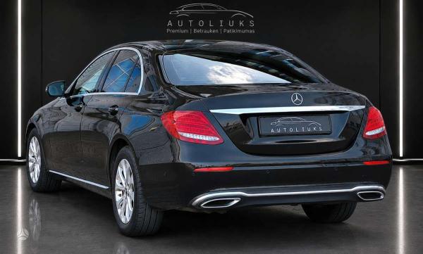 Melns Mercedes-Benz E 220 2019 Tauragė, ar dzinēja tilpumu 1.95 L un nobraukumu 380 tūkst. km par 14000 €, foto 3 vietnē AUTOMOTO.COM.LV