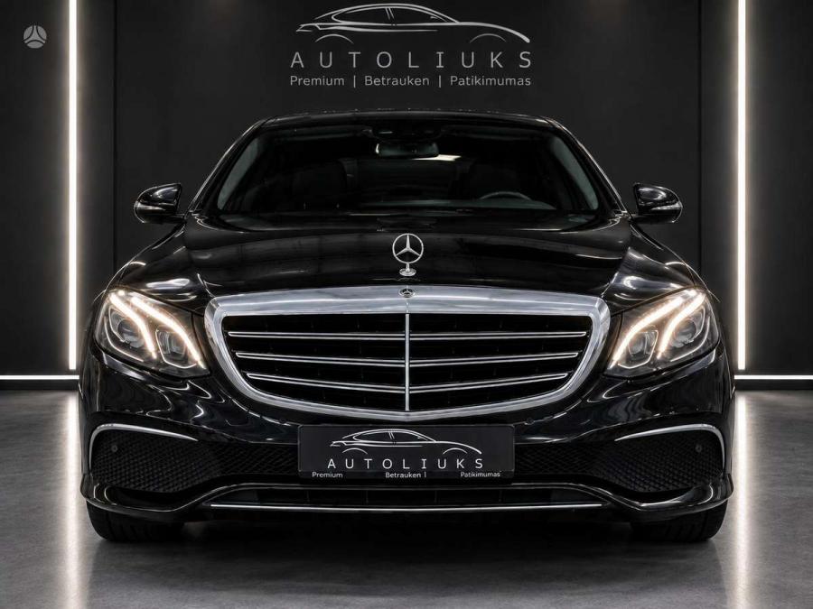 Черный Мерседес E 220 2019 в Таураге, объемом двигателя 1.95 л и пробегом 380 тыс. км за 14000 €, фото 5 на AUTOMOTO.COM.LV