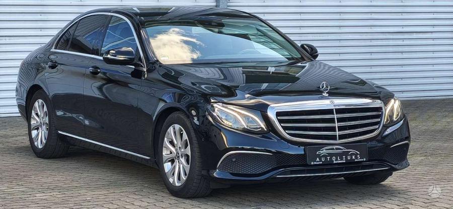 Черный Мерседес E 220 2019 в Таураге, объемом двигателя 1.95 л и пробегом 380 тыс. км за 14000 €, фото 19 на AUTOMOTO.COM.LV