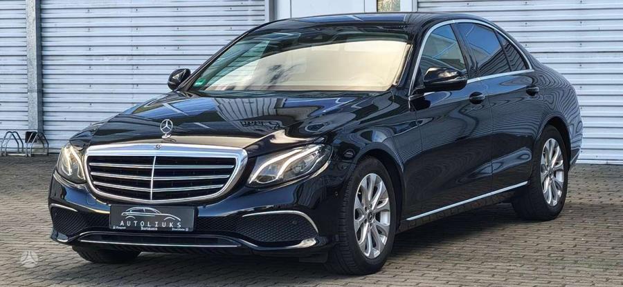 Черный Мерседес E 220 2019 в Таураге, объемом двигателя 1.95 л и пробегом 380 тыс. км за 14000 €, фото 22 на AUTOMOTO.COM.LV