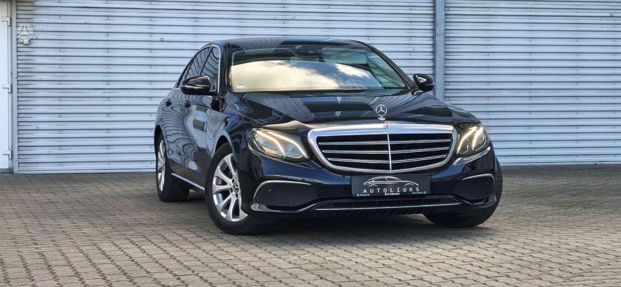 Черный Мерседес E 220 2019 в Таураге, объемом двигателя 1.95 л и пробегом 380 тыс. км за 14000 €, фото 30 на AUTOMOTO.COM.LV