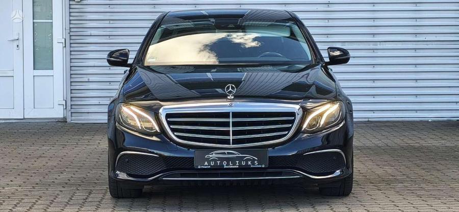 Черный Мерседес E 220 2019 в Таураге, объемом двигателя 1.95 л и пробегом 380 тыс. км за 14000 €, фото 31 на AUTOMOTO.COM.LV
