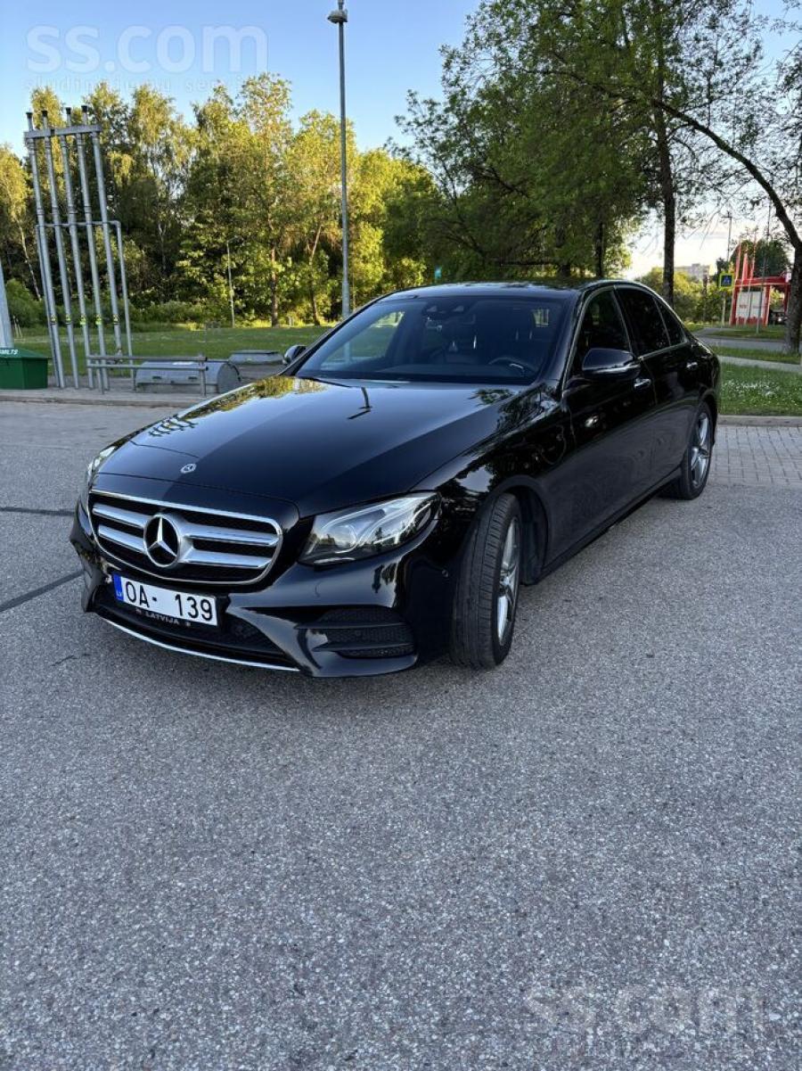 Melns Mercedes-Benz E 220 2019 Rīga, ar dzinēja tilpumu 2.00 L un nobraukumu 310 tūkst. km par 24950 €, foto 1 vietnē AUTOMOTO.COM.LV