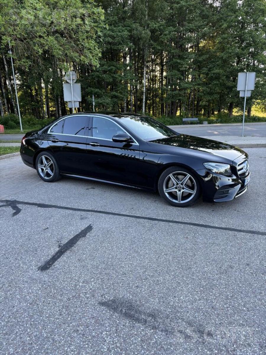 Melns Mercedes-Benz E 220 2019 Rīga, ar dzinēja tilpumu 2.00 L un nobraukumu 310 tūkst. km par 24950 €, foto 4 vietnē AUTOMOTO.COM.LV