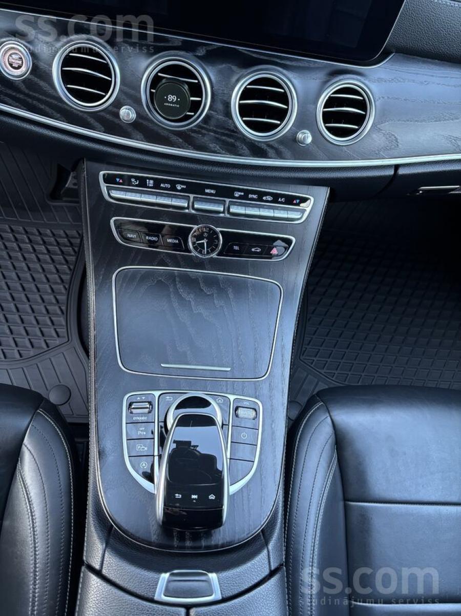 Melns Mercedes-Benz E 220 2019 Rīga, ar dzinēja tilpumu 2.00 L un nobraukumu 310 tūkst. km par 24950 €, foto 13 vietnē AUTOMOTO.COM.LV