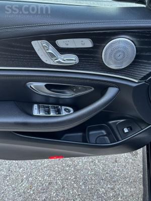 Melns Mercedes-Benz E 220 2019 Rīga, ar dzinēja tilpumu 2.00 L un nobraukumu 310 tūkst. km par 24950 €, foto 14 vietnē AUTOMOTO.COM.LV