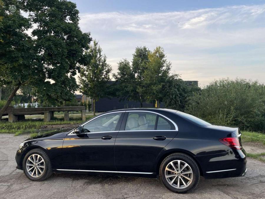 Черный Мерседес E 220 2019 в Каунас, объемом двигателя 1.95 л и пробегом 347 тыс. км за 8890 €, фото 6 на AUTOMOTO.COM.LV
