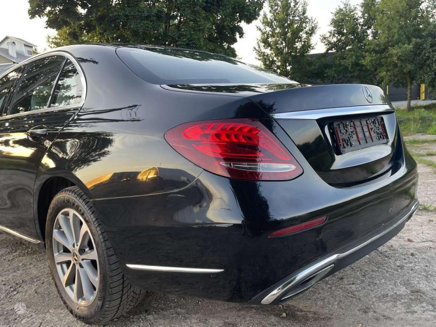 Черный Мерседес E 220 2019 в Каунас, объемом двигателя 1.95 л и пробегом 347 тыс. км за 8890 €, фото 9 на AUTOMOTO.COM.LV