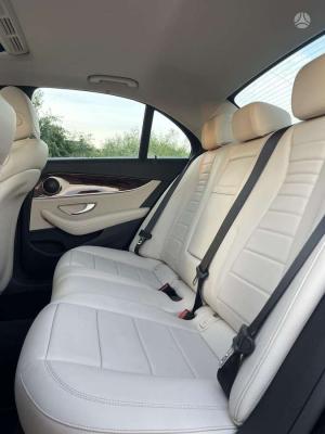 Черный Мерседес E 220 2019 в Каунас, объемом двигателя 1.95 л и пробегом 347 тыс. км за 8890 €, фото 16 на AUTOMOTO.COM.LV