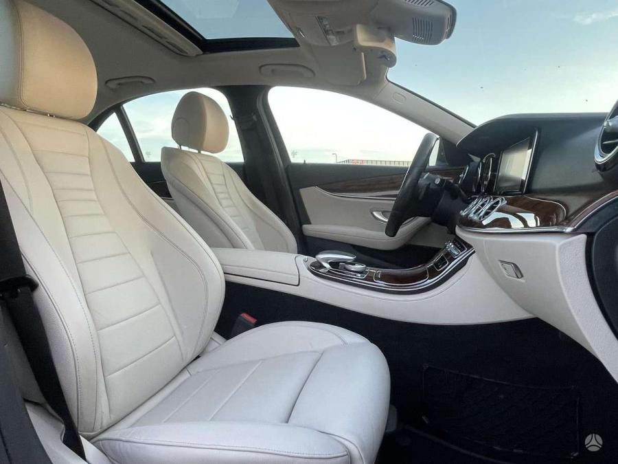Черный Мерседес E 220 2019 в Каунас, объемом двигателя 1.95 л и пробегом 347 тыс. км за 8890 €, фото 17 на AUTOMOTO.COM.LV