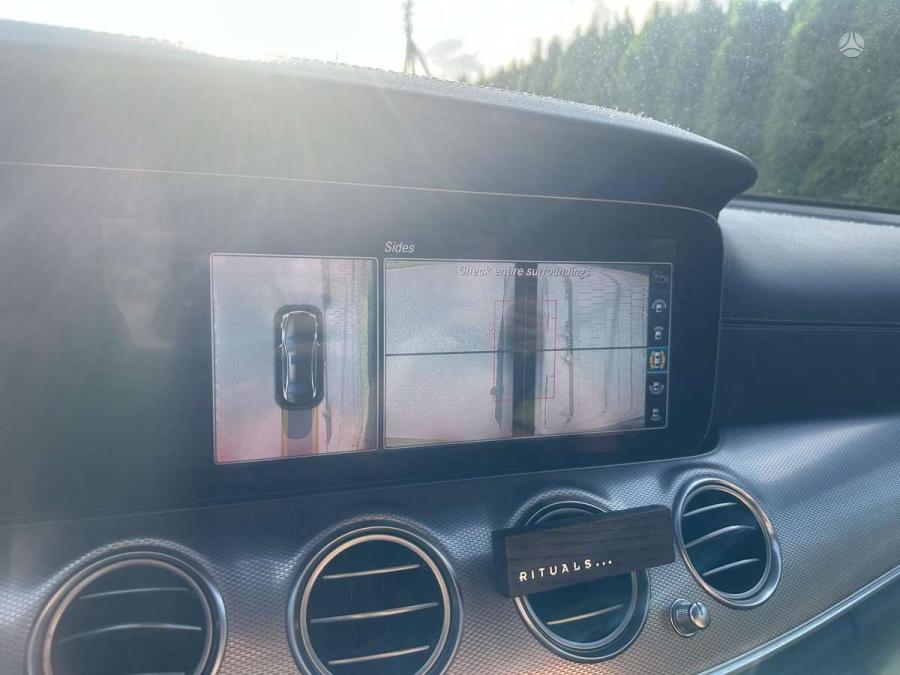 Черный Мерседес E 220 2019 в Вильнюс, объемом двигателя 1.95 л и пробегом 159 тыс. км за 19500 €, фото 29 на AUTOMOTO.COM.LV