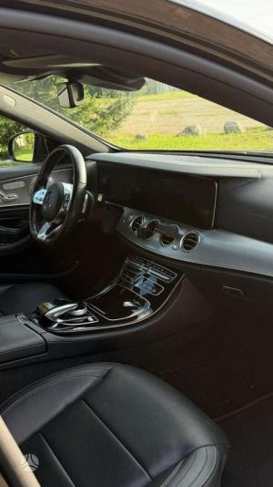 Черный Мерседес E 220 2019 в Вильнюс, объемом двигателя 1.95 л и пробегом 159 тыс. км за 19500 €, фото 34 на AUTOMOTO.COM.LV